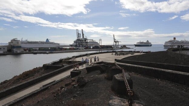 Visto bueno al duque de alba en el muelle de Los Mármoles | Canarias7