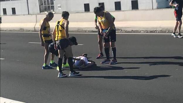 Un participante cae desmayado en la Maratón | Canarias7